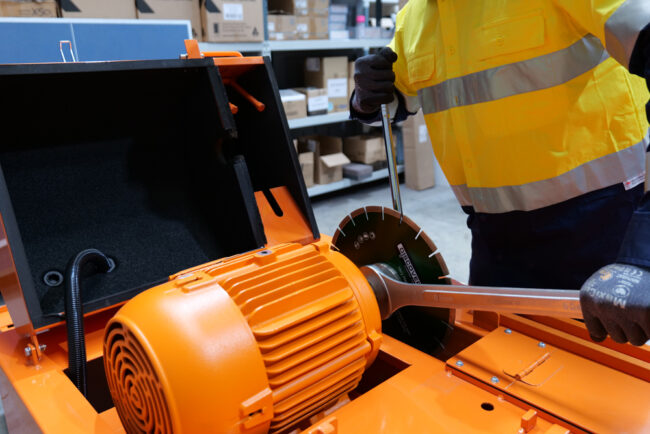 Dynamics G-Ex Corewise Auto Core Saw - The World's Safest & Most ...